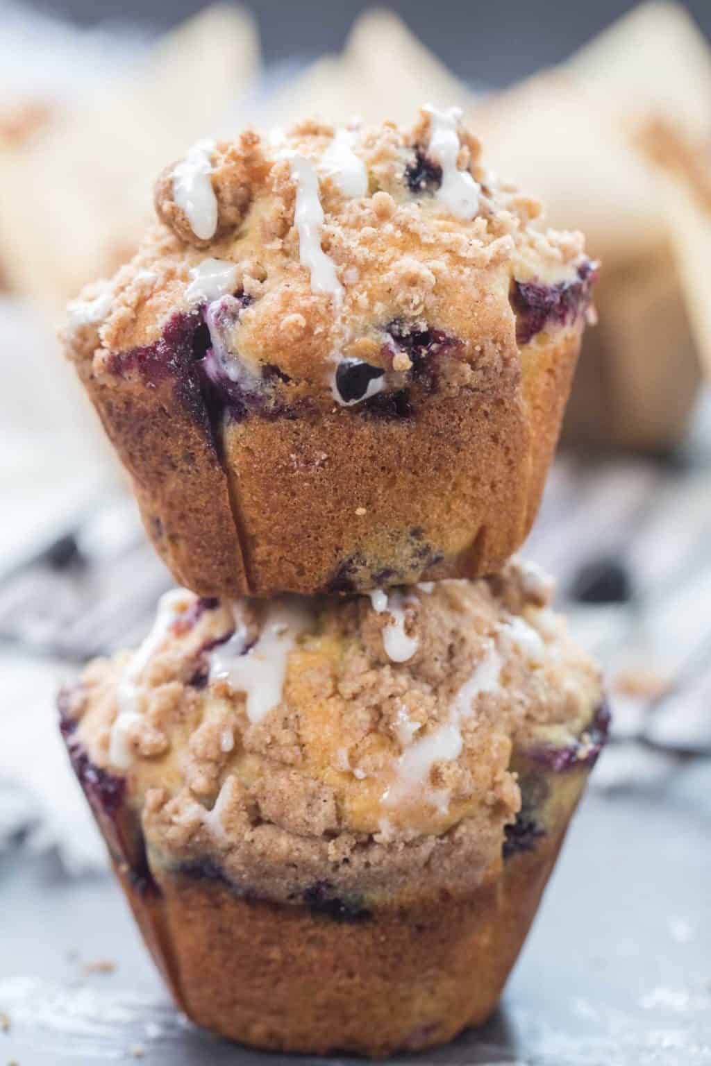 Blueberry Muffins with Crumb Topping - Valentina's Corner