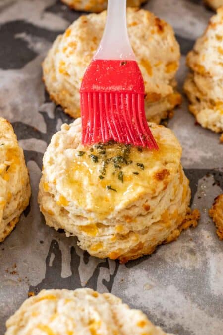 Red Lobster Cheddar Bay Biscuits - Valentina's Corner
